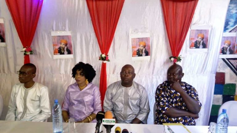 «DOUNIA» DE NABINTOU DIAKITE: LE GRAND RETOUR DU ROSSIGNOL DU WASSOULOU ...